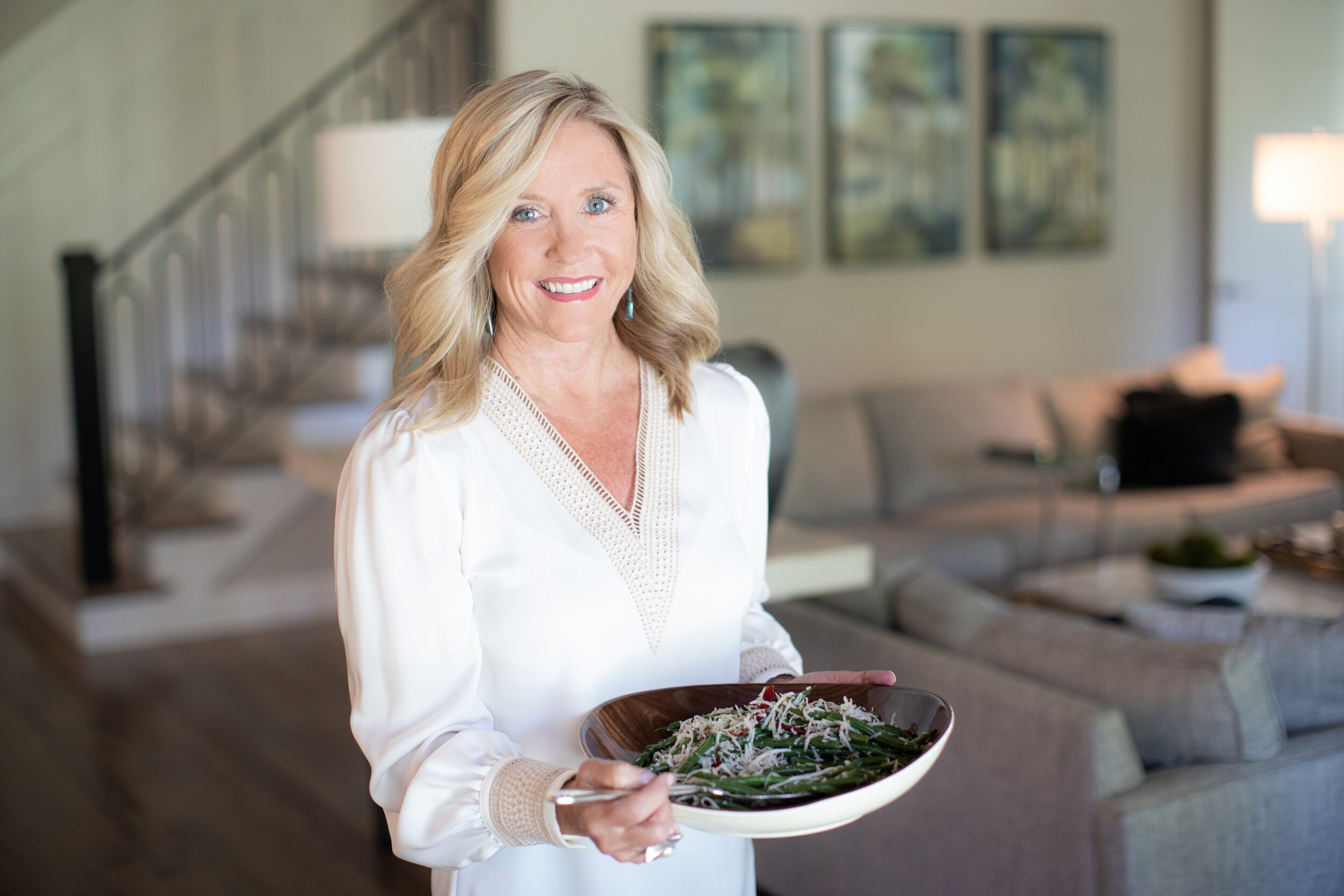 EP 54 | The Hidden Table: Cooking, Travel, and Connection with Chef Shannon Smith - Tracy Spears